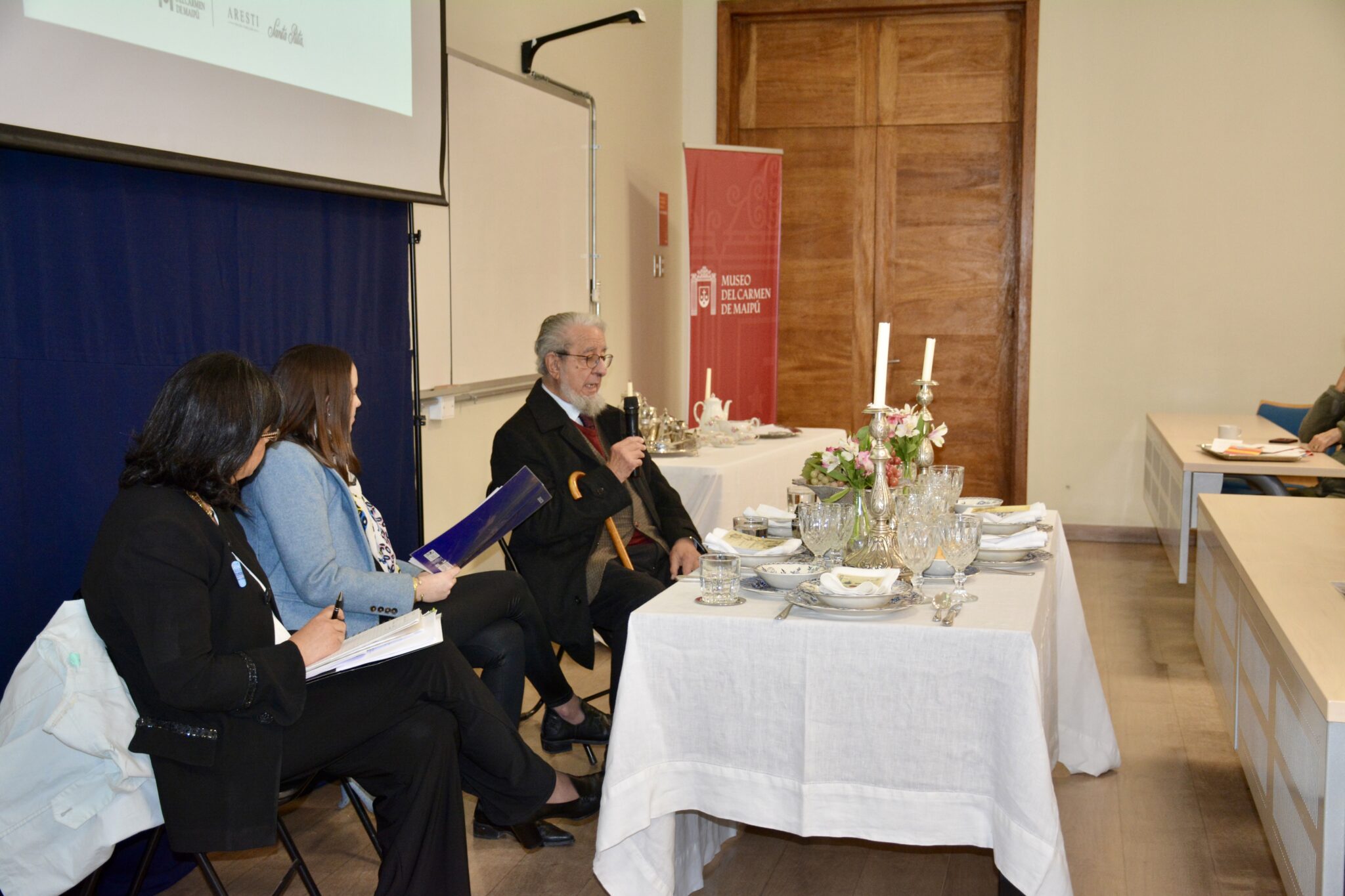 Así fue el conversatorio "Detrás del menú: banquete, sociedad y cultura ...